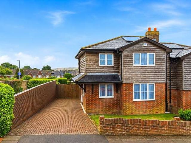 3 Bedroom Semi Detached House