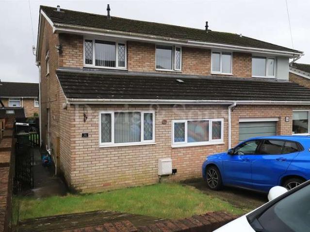 3 Bedroom Semi Detached House