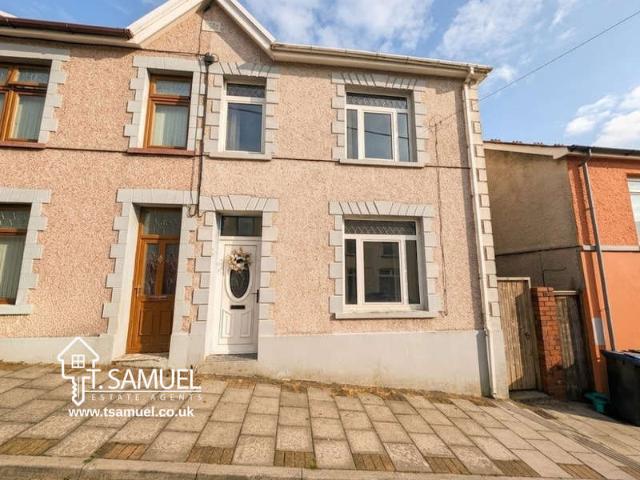 3 Bedroom Semi Detached House