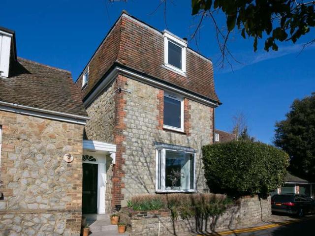 3 Bedroom Semi Detached House