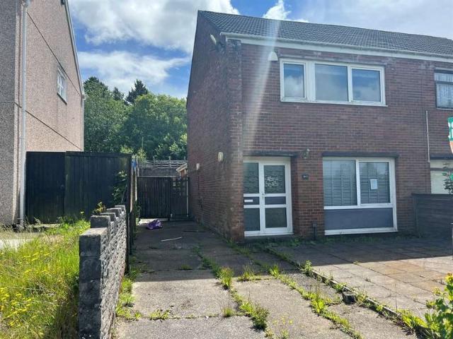 3 Bedroom Semi Detached House