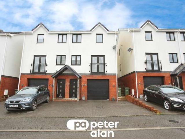 3 Bedroom Semi Detached House