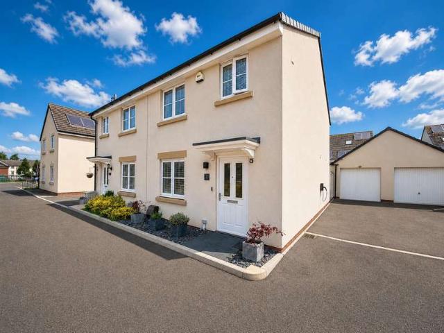 3 Bedroom Semi Detached House