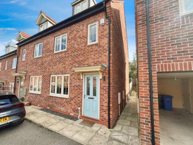 3 Bedroom Semi Detached House