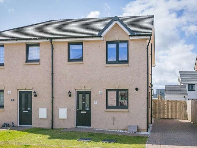 3 Bedroom Semi Detached House