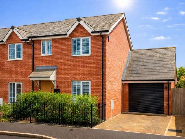 3 Bedroom Semi Detached House