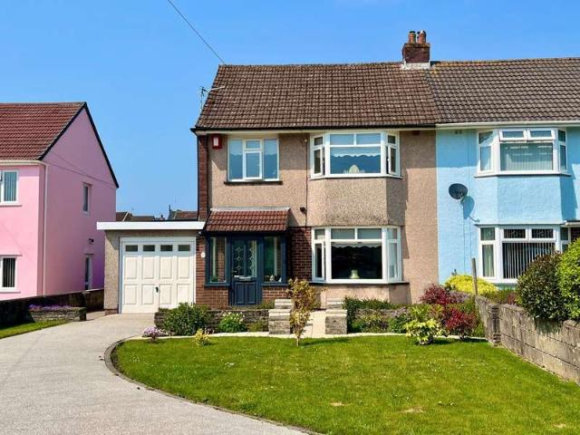 3 Bedroom Semi Detached House
