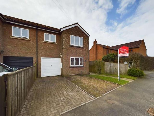 3 Bedroom Semi Detached House