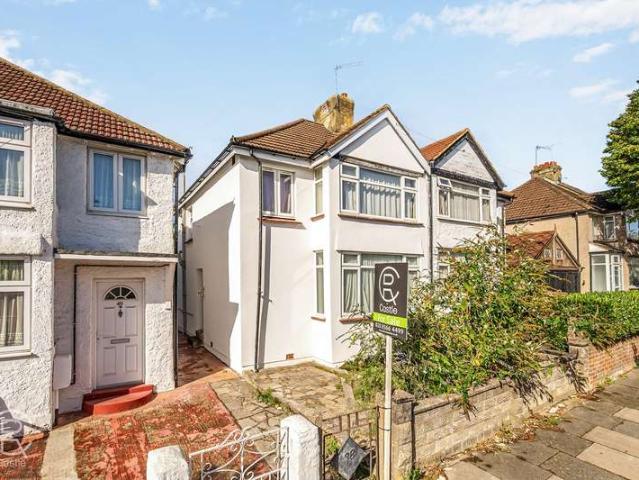 3 Bedroom Semi Detached House