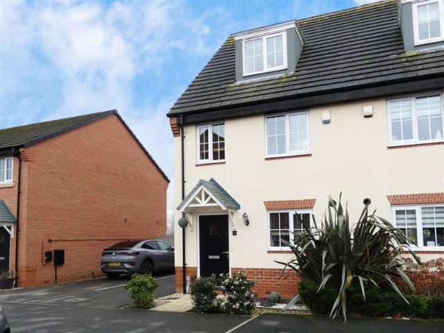 3 Bedroom Semi Detached House