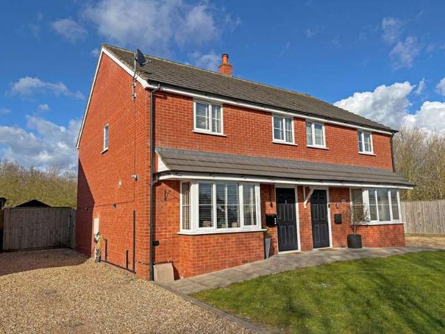 3 Bedroom Semi Detached House