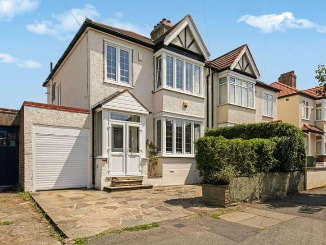 3 Bedroom Semi Detached House