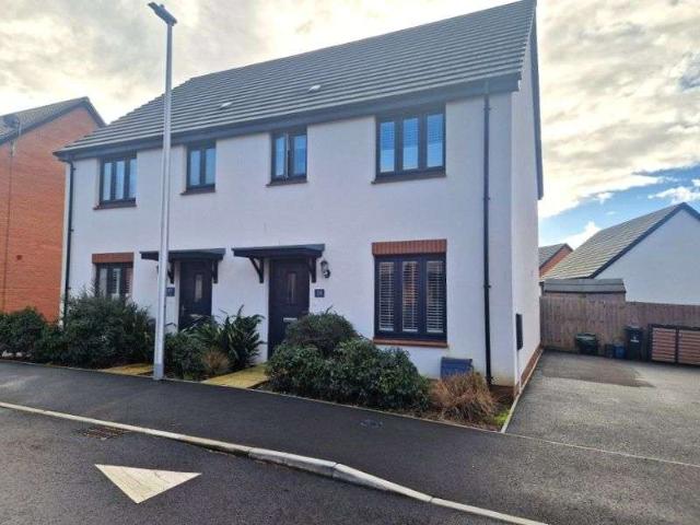 3 Bedroom Semi Detached House