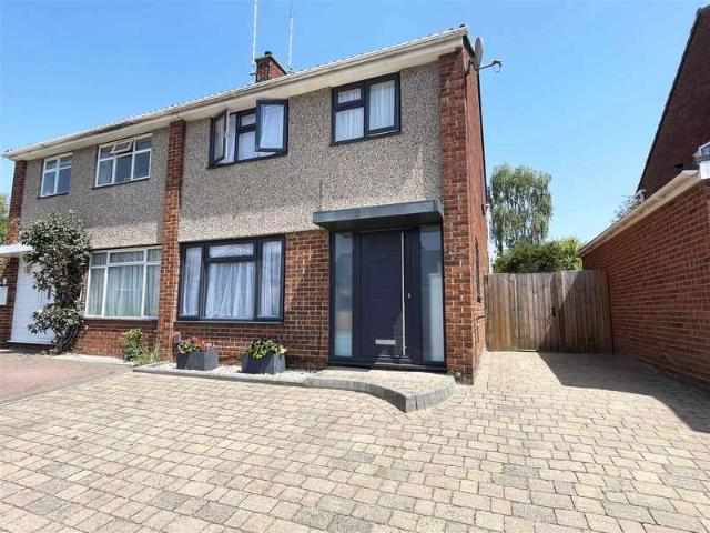 3 Bedroom Semi Detached House