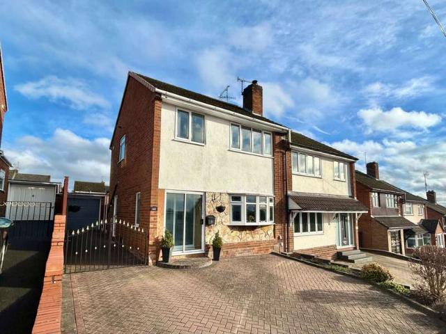 3 Bedroom Semi Detached House