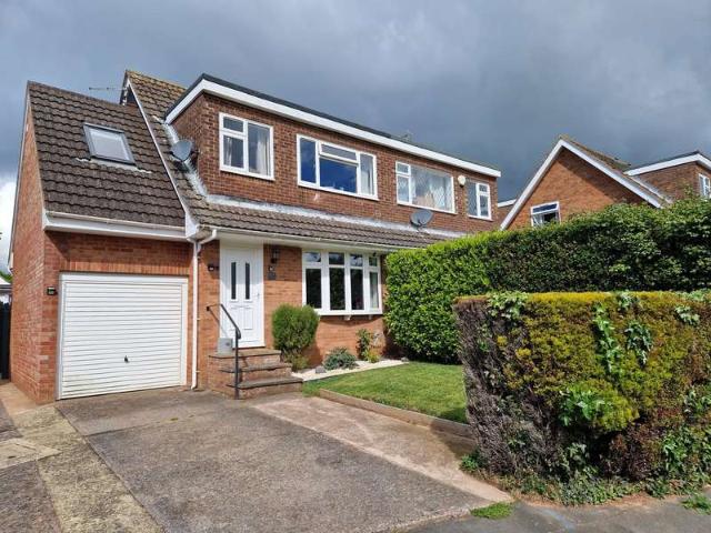 3 Bedroom Semi Detached House