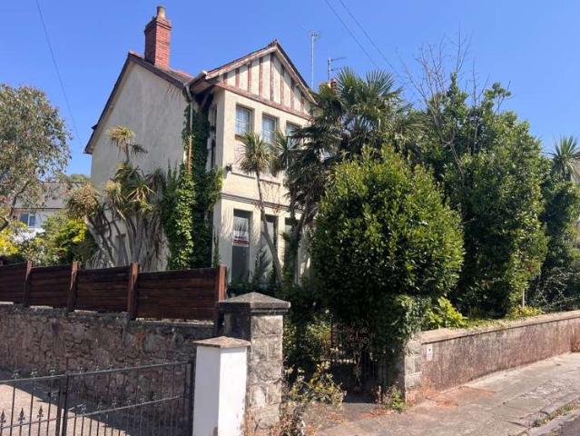 4 Bedroom Semi Detached House