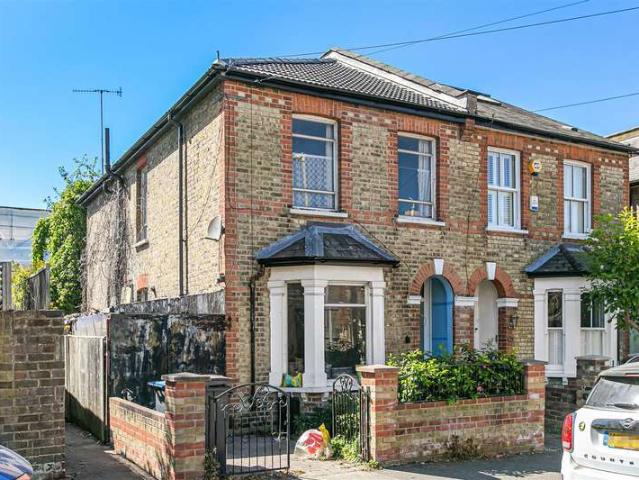 3 Bedroom Semi Detached House