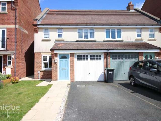 3 Bedroom Semi Detached House