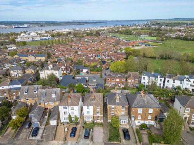 3 Bedroom Semi Detached House