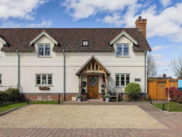 3 Bedroom Semi Detached House