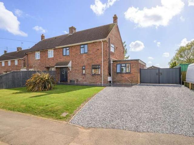 3 Bedroom Semi Detached House