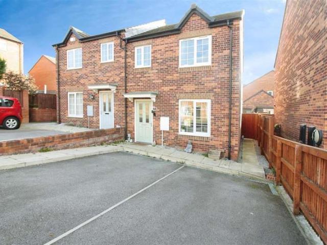 3 Bedroom Semi Detached House