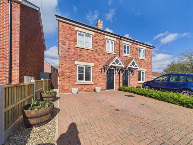 3 Bedroom Semi Detached House
