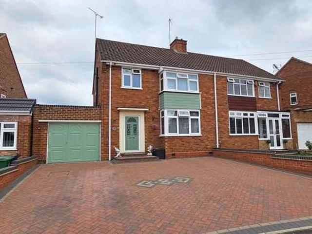 3 Bedroom Semi Detached House