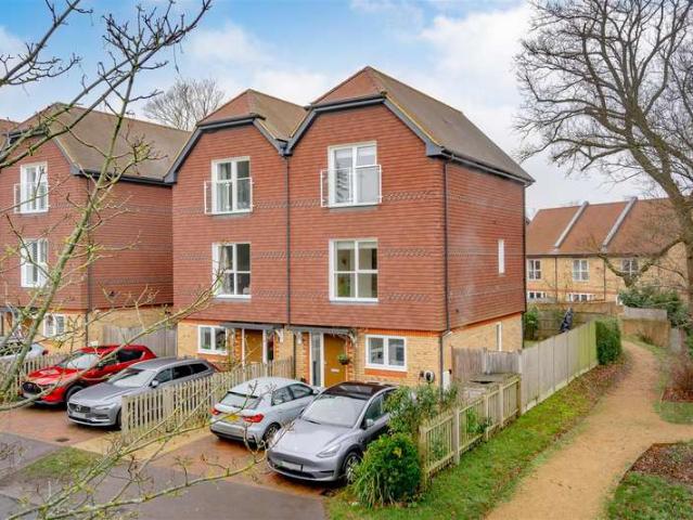 3 Bedroom Semi Detached House