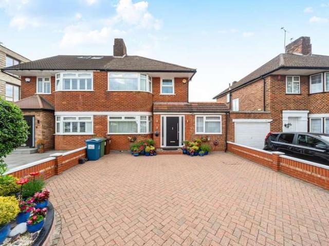 3 Bedroom Semi Detached House