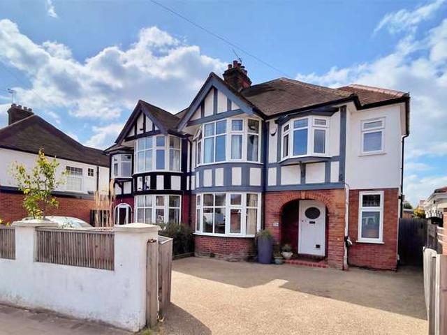 3 Bedroom Semi Detached House