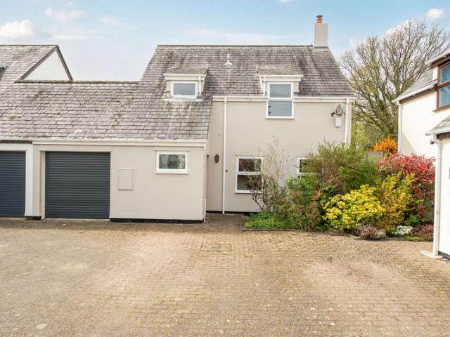 3 Bedroom Semi Detached House