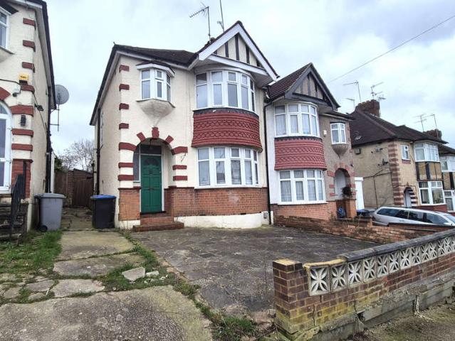 3 Bedroom Semi Detached House