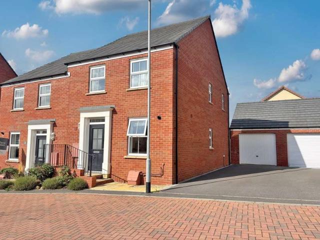 3 Bedroom Semi Detached House
