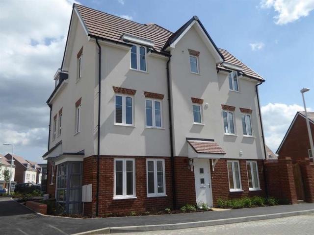 3 Bedroom Semi Detached House
