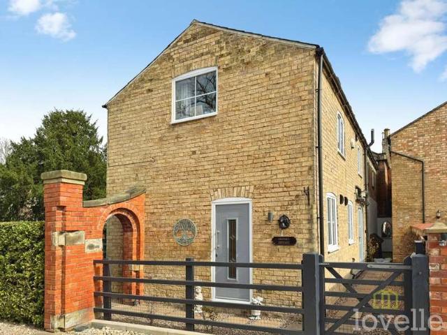 3 Bedroom Semi Detached House