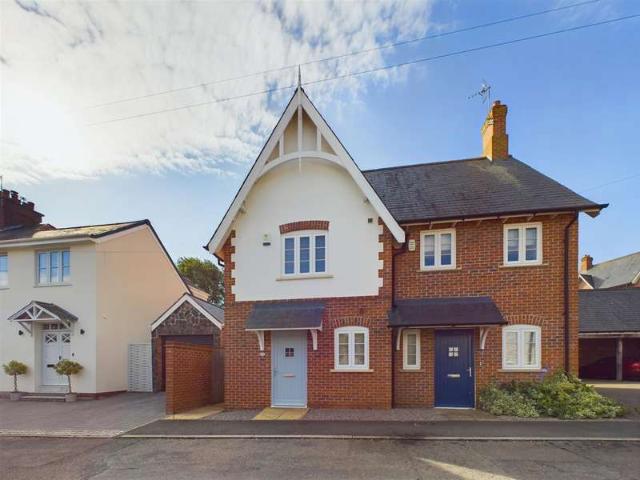 3 Bedroom Semi Detached House