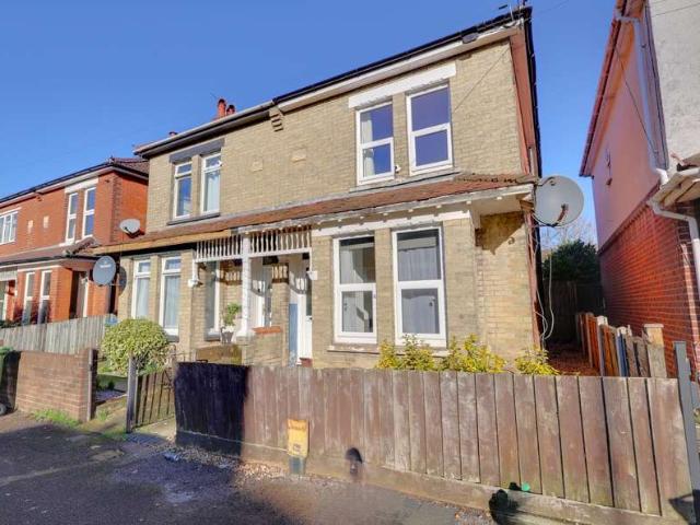 3 Bedroom Semi Detached House
