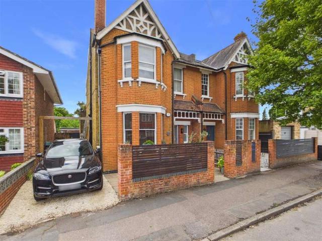 3 Bedroom Semi Detached House