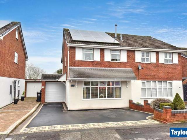 3 Bedroom Semi Detached House