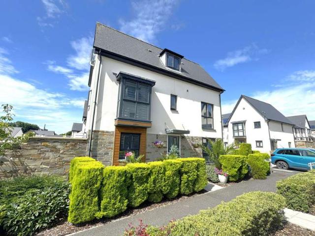 3 Bedroom Semi Detached House