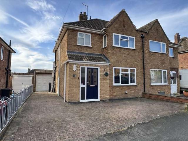 3 Bedroom Semi Detached House