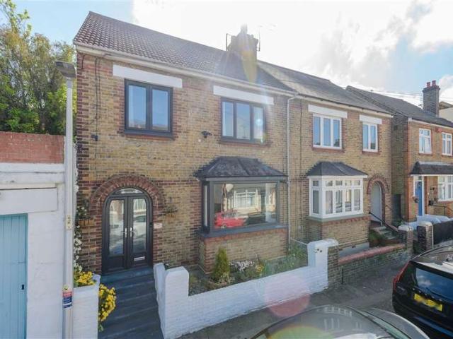 3 Bedroom Semi Detached House