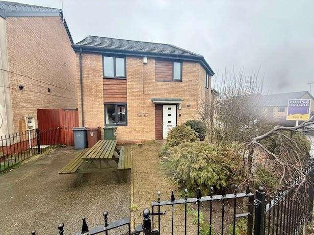 3 Bedroom Semi Detached House