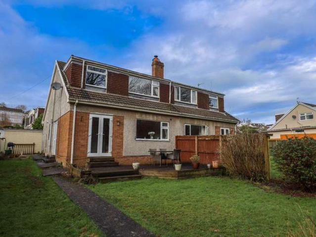 3 Bedroom Semi Detached House