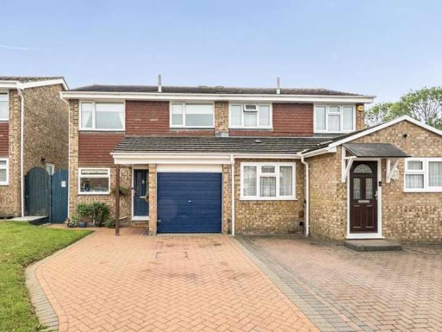 3 Bedroom Semi Detached House