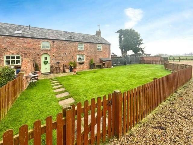 3 Bedroom Semi Detached House