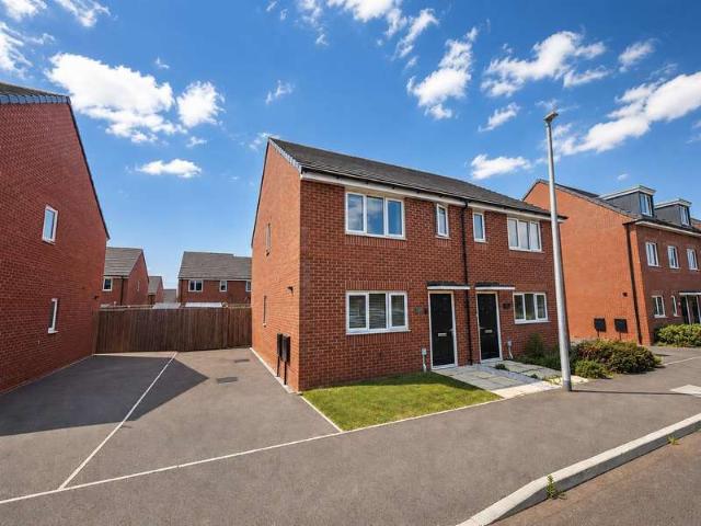 3 Bedroom Semi Detached House