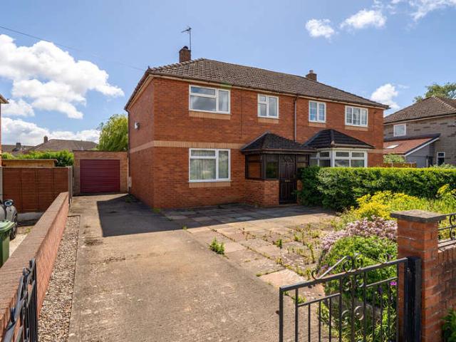 3 Bedroom Semi Detached House